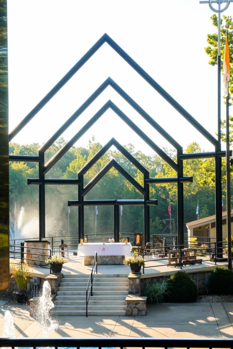 Sunday Mass in the Outdoor Shrine | National Shrine of Mary, Mother of ...